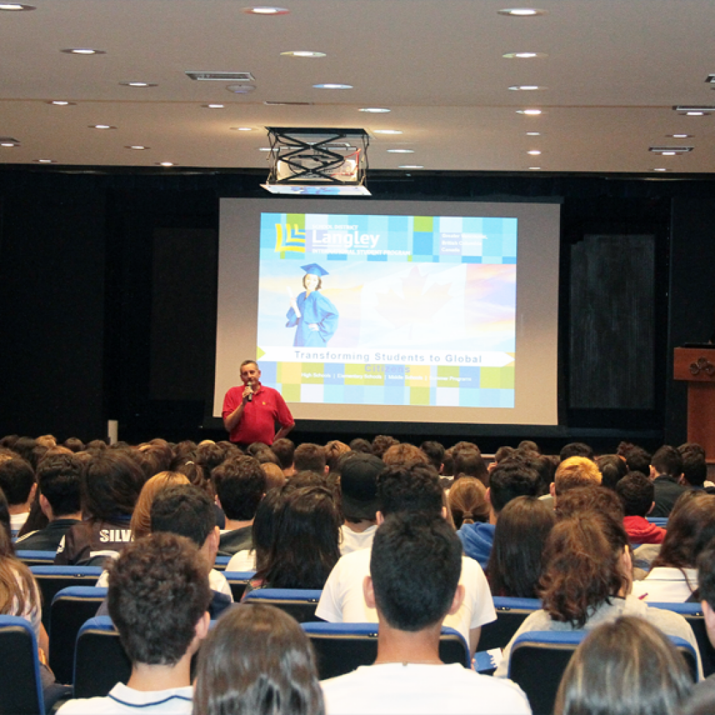 hyuj | CSA | Colégio Santo Antônio